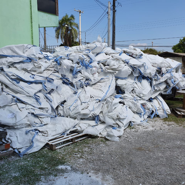 Vendo Sucata de Big Bags Branco Enfardada na B2Blue com o Melhor Preço ...